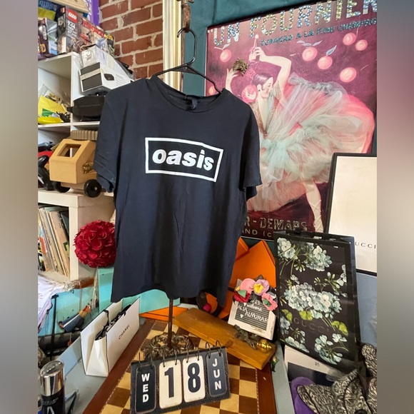 H&M | Tops | Oasis Vintage 220 Oasis Box Logo Rock Band Retro Blackmens ...